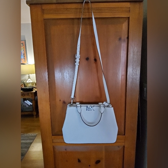 Michael Kors | Bags | Authentic Micahel Kors Florence Satchel Beyond Euc | Poshmark